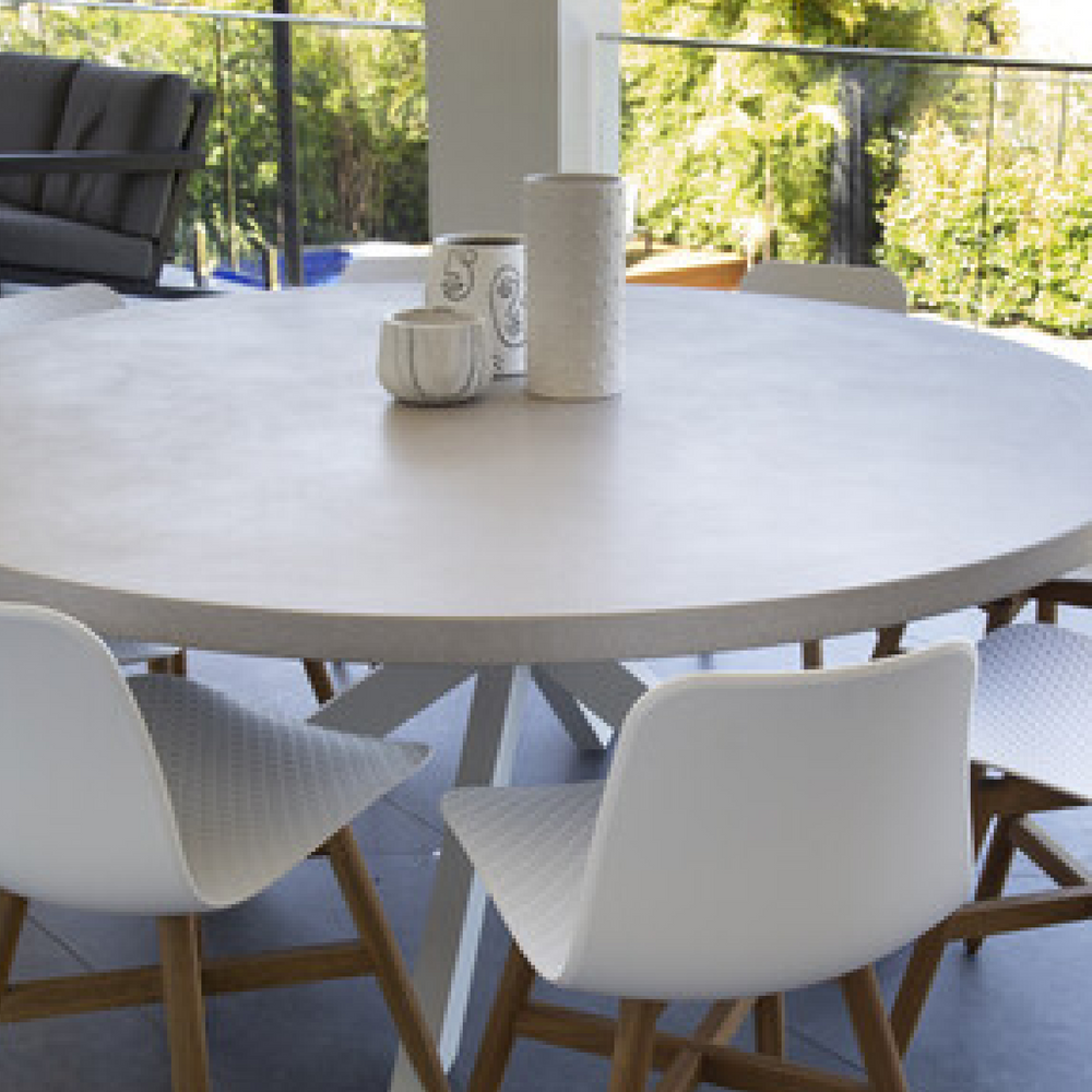 Excalibur Chelsea Round Dining Table | EX76023 | Outdoors Domain